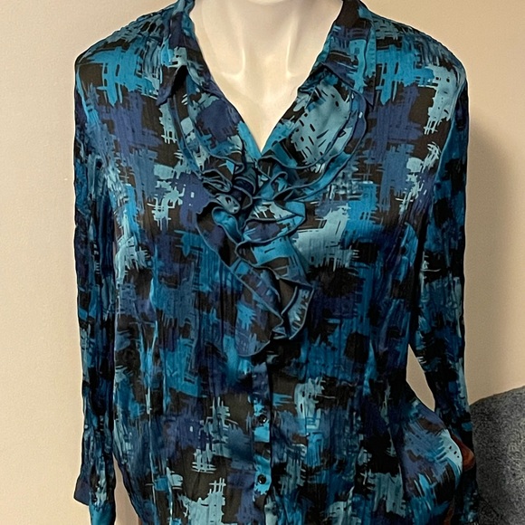 Dress Barn | Tops | Dress Barn Longsleeve Charmeuse Cross Hatch ...
